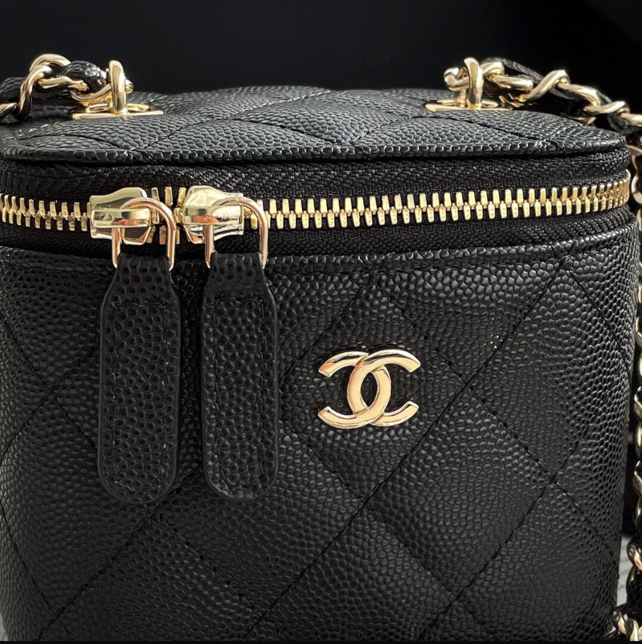 CHANEL CROSSBODY BAG | Luxury By Se