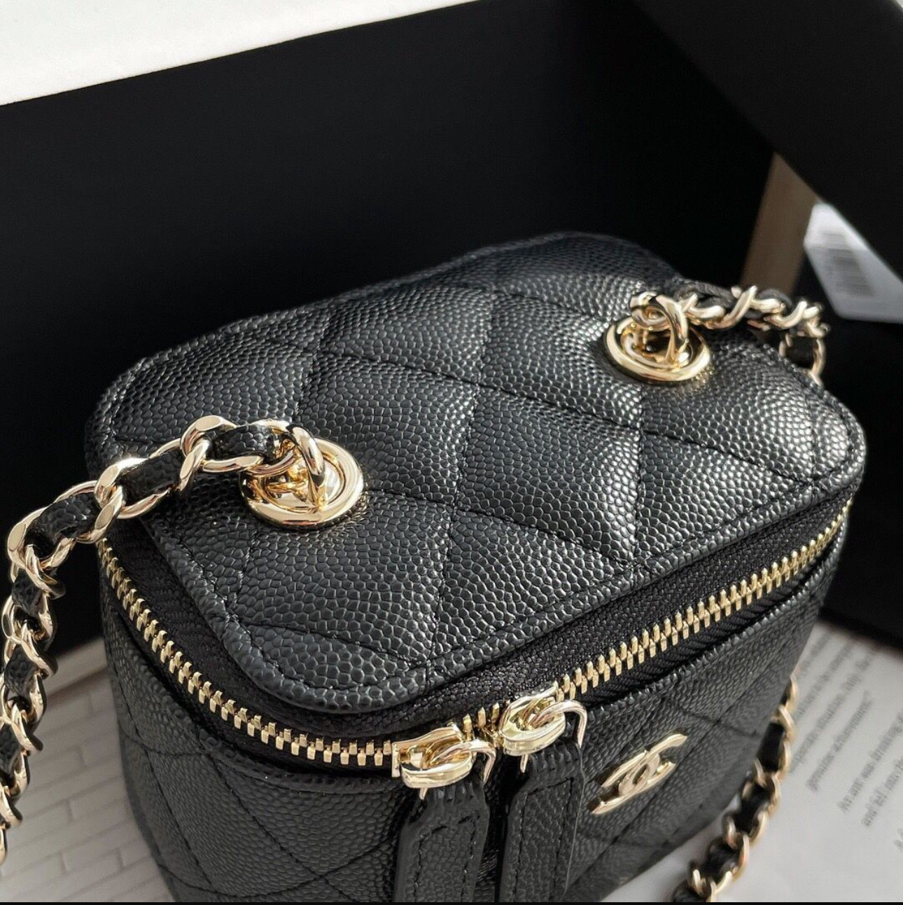 CHANEL CROSSBODY BAG | Luxury By Se